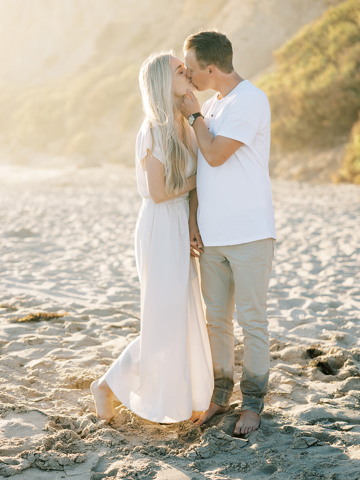 Family Photo Outfit Inspiration For Any Size Family - aloralani.com