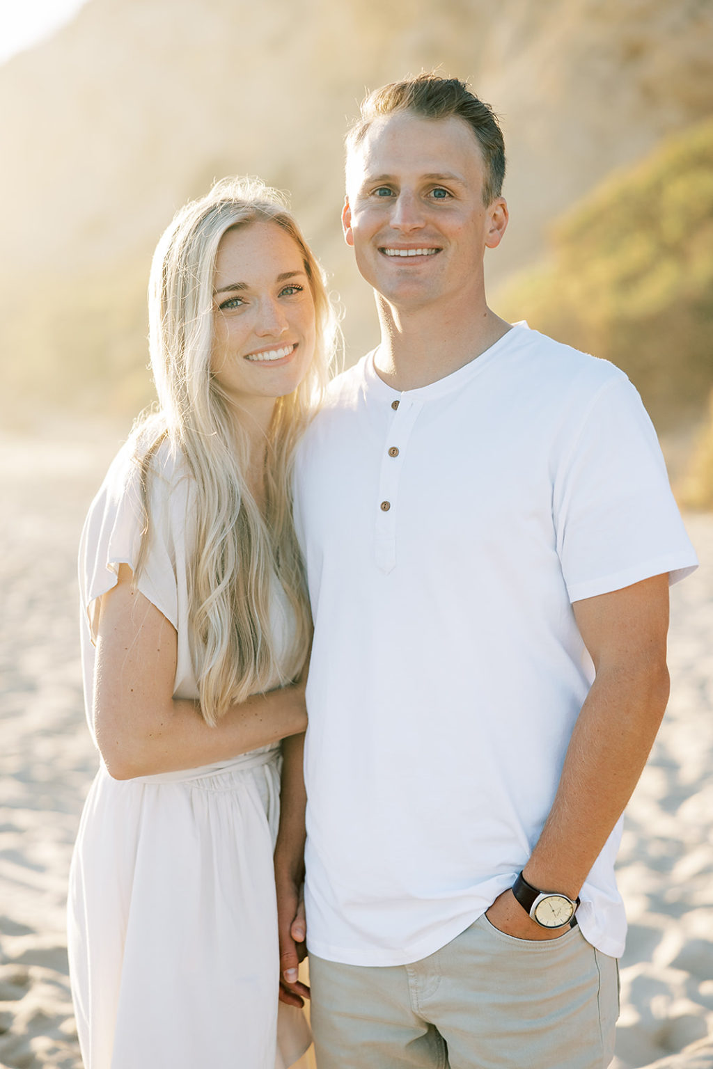 Family Photo Outfit Inspiration For Any Size Family - aloralani.com